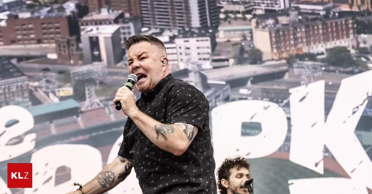 Dropkick Murphys Sänger spottet über Fans in MAGA-Kappen